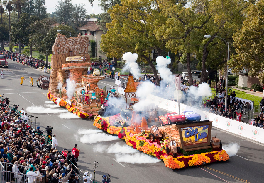 Rose Parade Fans Floored by ‘Destination: Cars Land’ Float | Disney ...