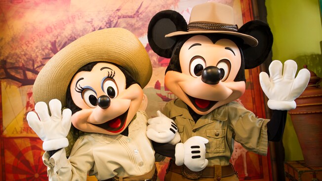 Meet Favorite Disney Pals at Adventurers Outpost | Walt Disney World Resort