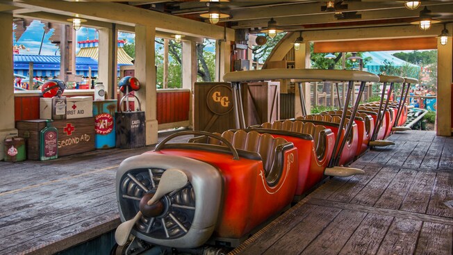 Barnstormer Starring The Great Goofini | Magic Kingdom Attractions ...